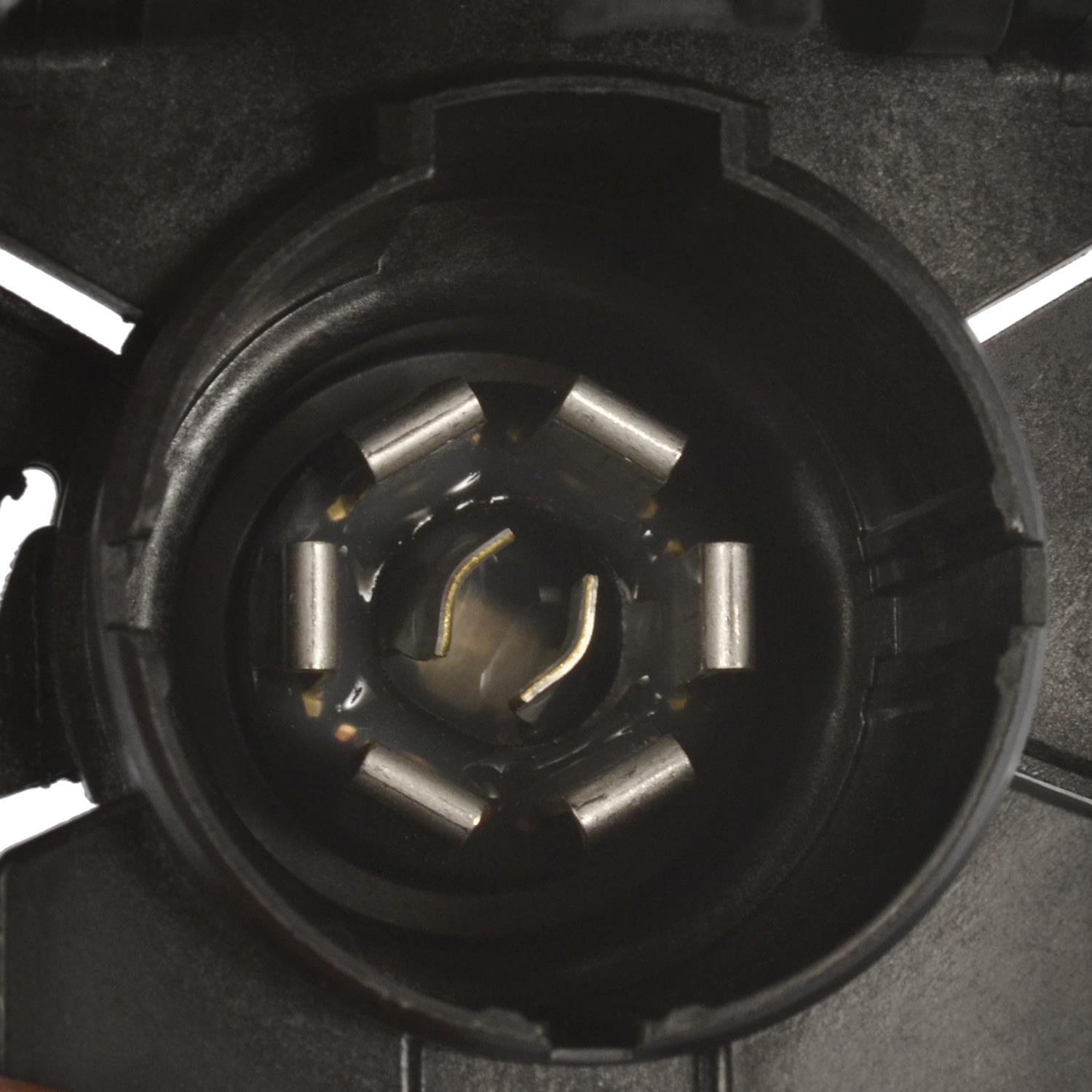 7WB-109V - 7 Way Blade RV Style Socket - Pollak Towing